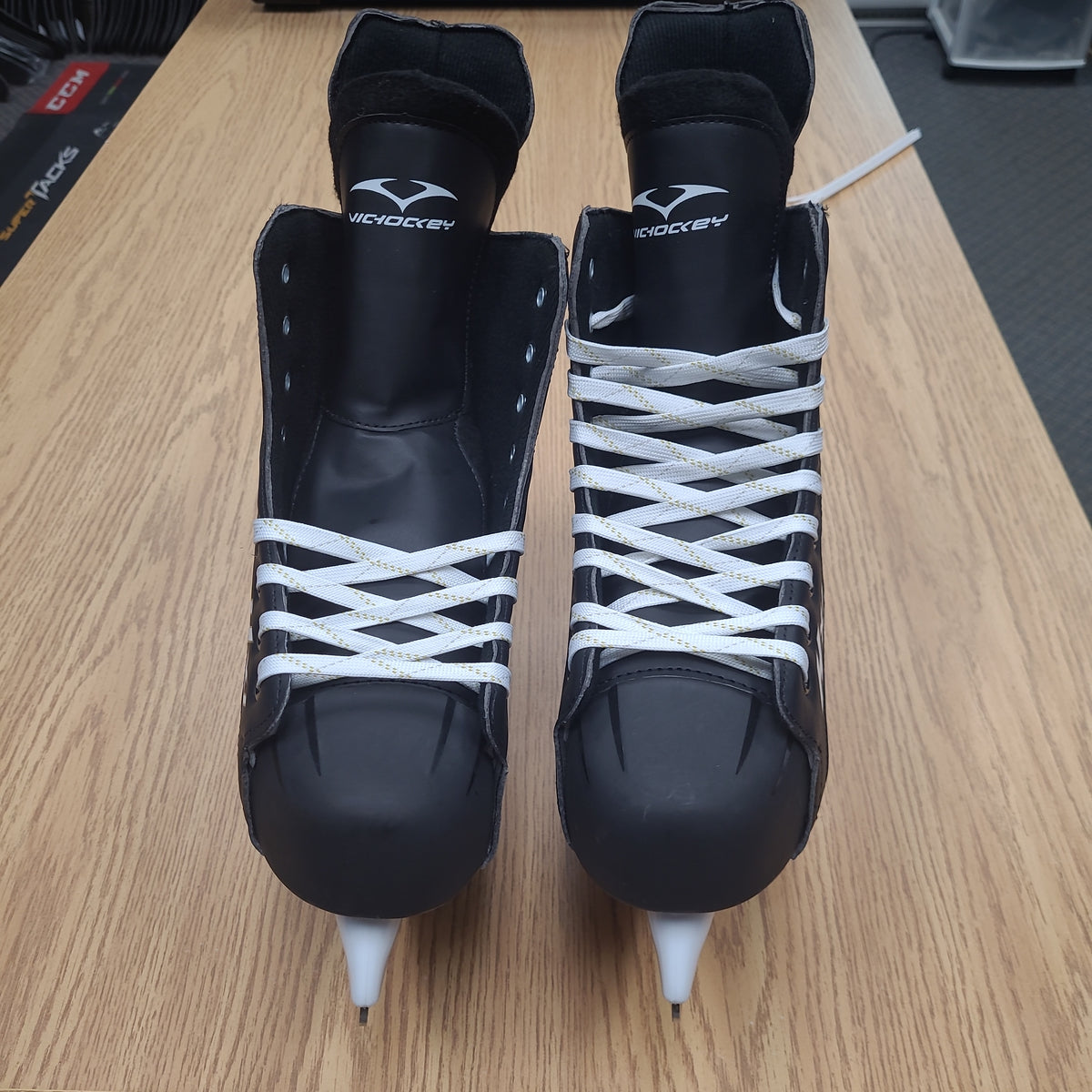 VIC HX1 – Pro Shop Sportif